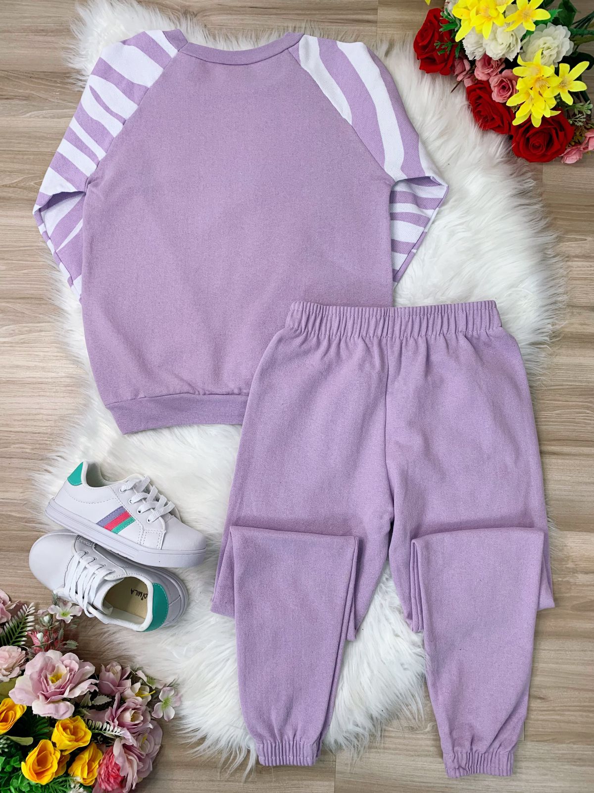 Conjunto de Moletom Blusa e Calça Lilás C/ a Manga Listrada - Rosa ...
