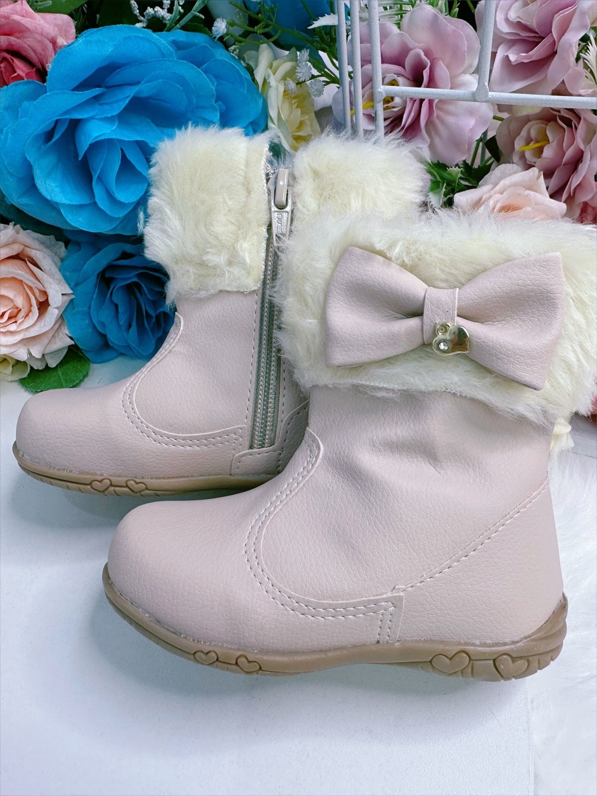Botinha Infantil Marfim Courino Lacinho e Pingente C/ Zíper - Rosa ...